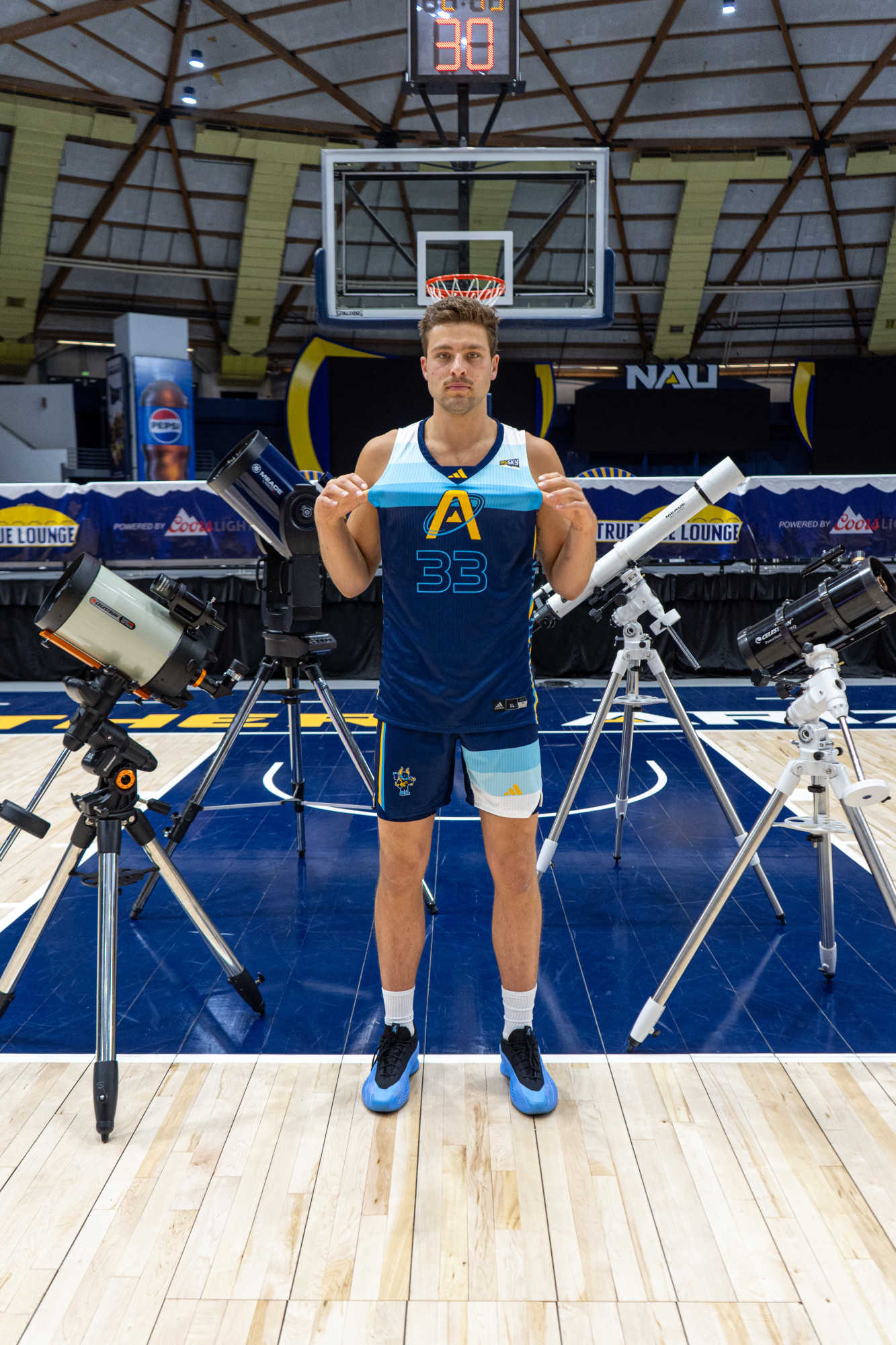 Astrojacks Auction | Volleyball | ClickBid Mobile Bidding